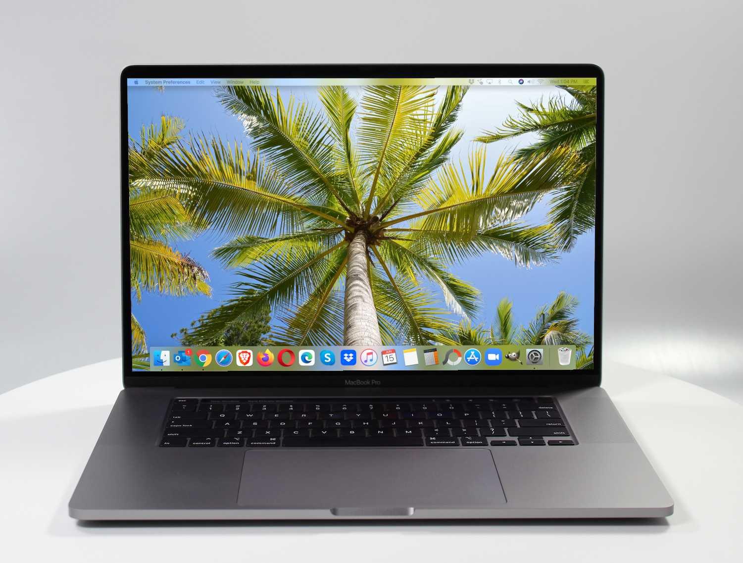 2016 MacBook Pro 15-inch i7 2.7GHz 16GB RAM 512GB SSD AMD Radeon Pro 5