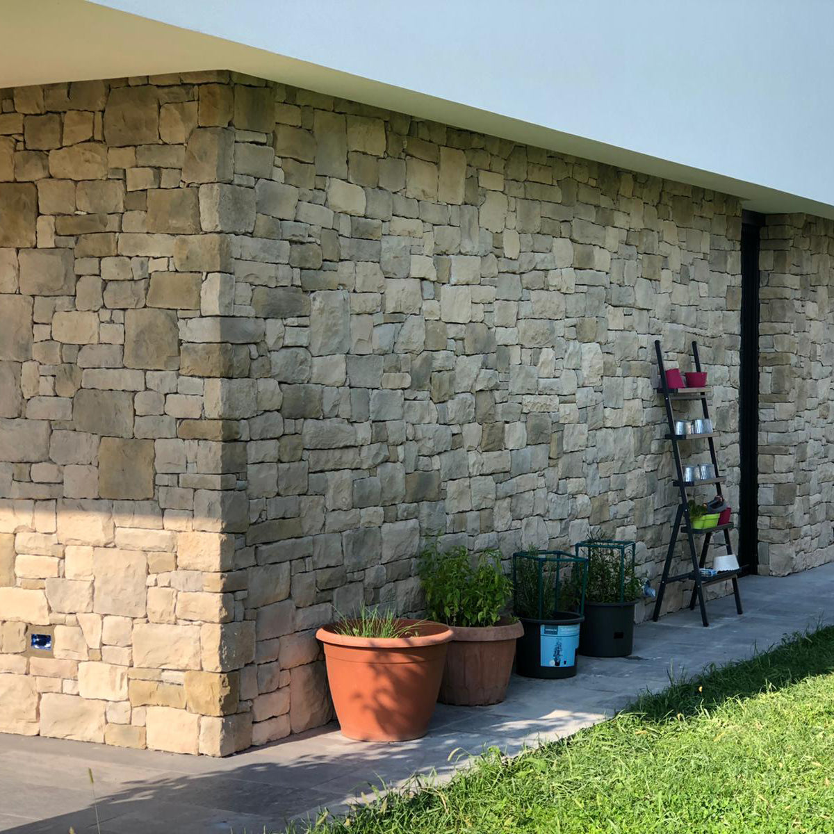 Ashlar Pattern Masso Sand Manufactured Stone Handmade Veneer - Livfloo